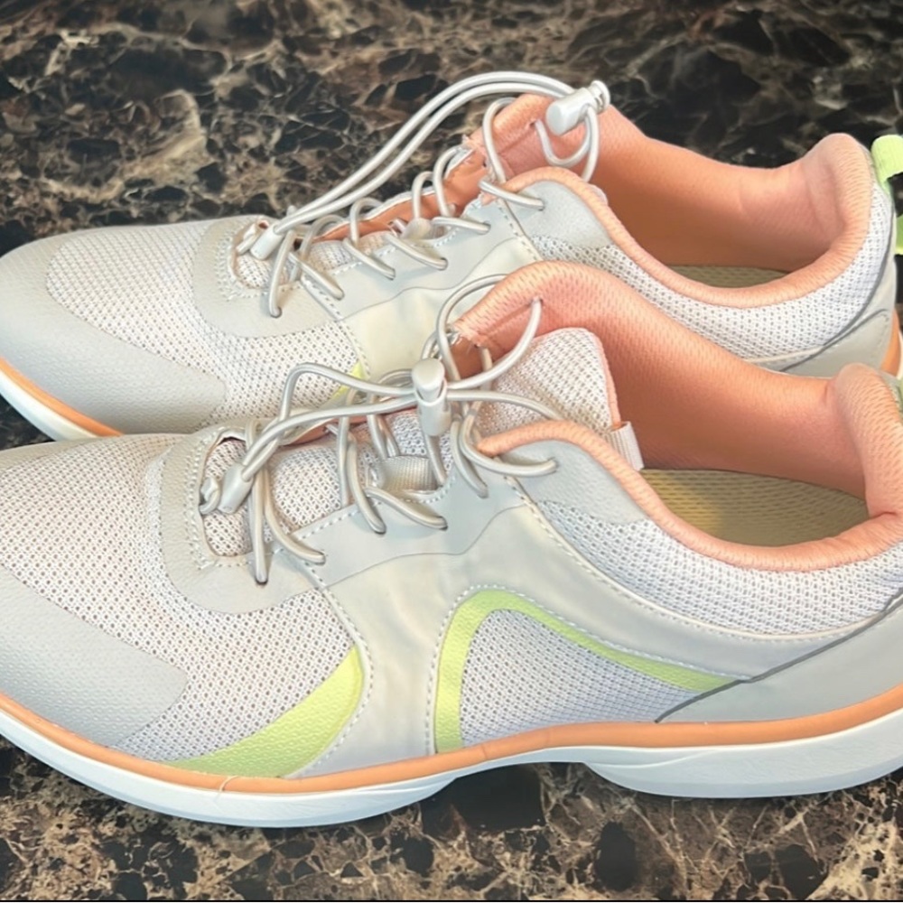 Vionic Olessa Women's Supportive Walking/Athletic Shoe - Gem